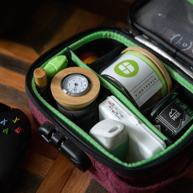 Smell Control Locking Stash Bag - maroon – Happy Trails Inc & Joe's ...